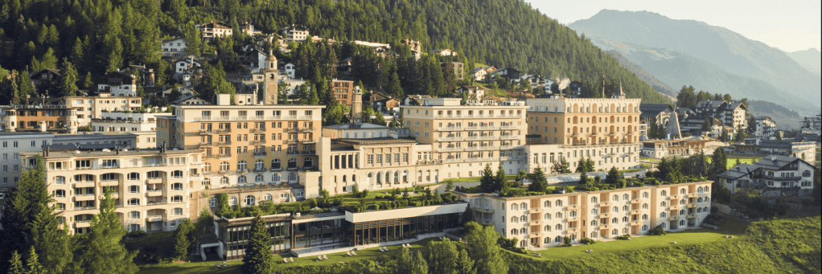 Service Employee Staff Restaurant poste chez AG GRAND HOTELS ...